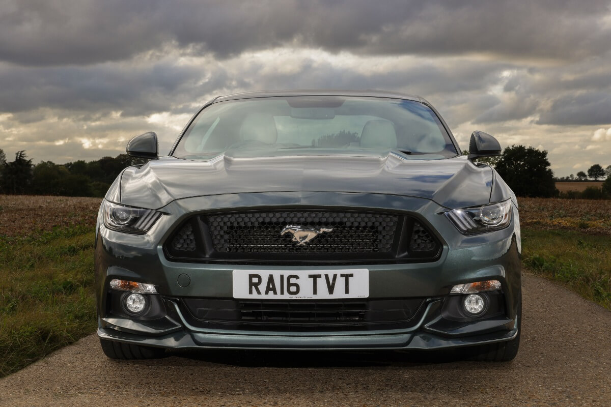 Mustang V8 GT Shadow Edition in Race Red : Ford Mustang Wedding